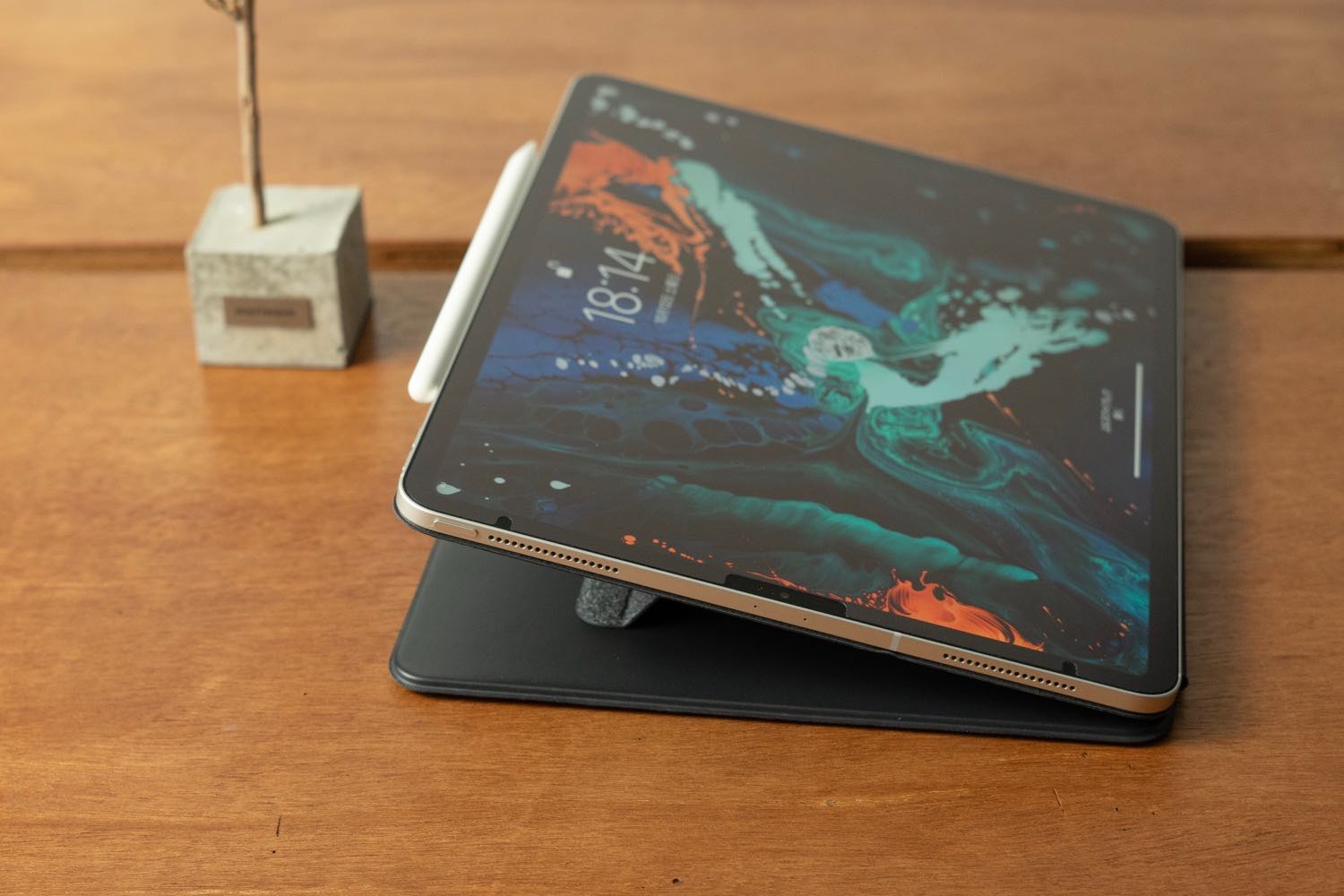 iPadクリエイターのマストアイテム。画面が起き上がるスタンド「MOFT mini」 ｜ imDRESSions（インドレッションズ）