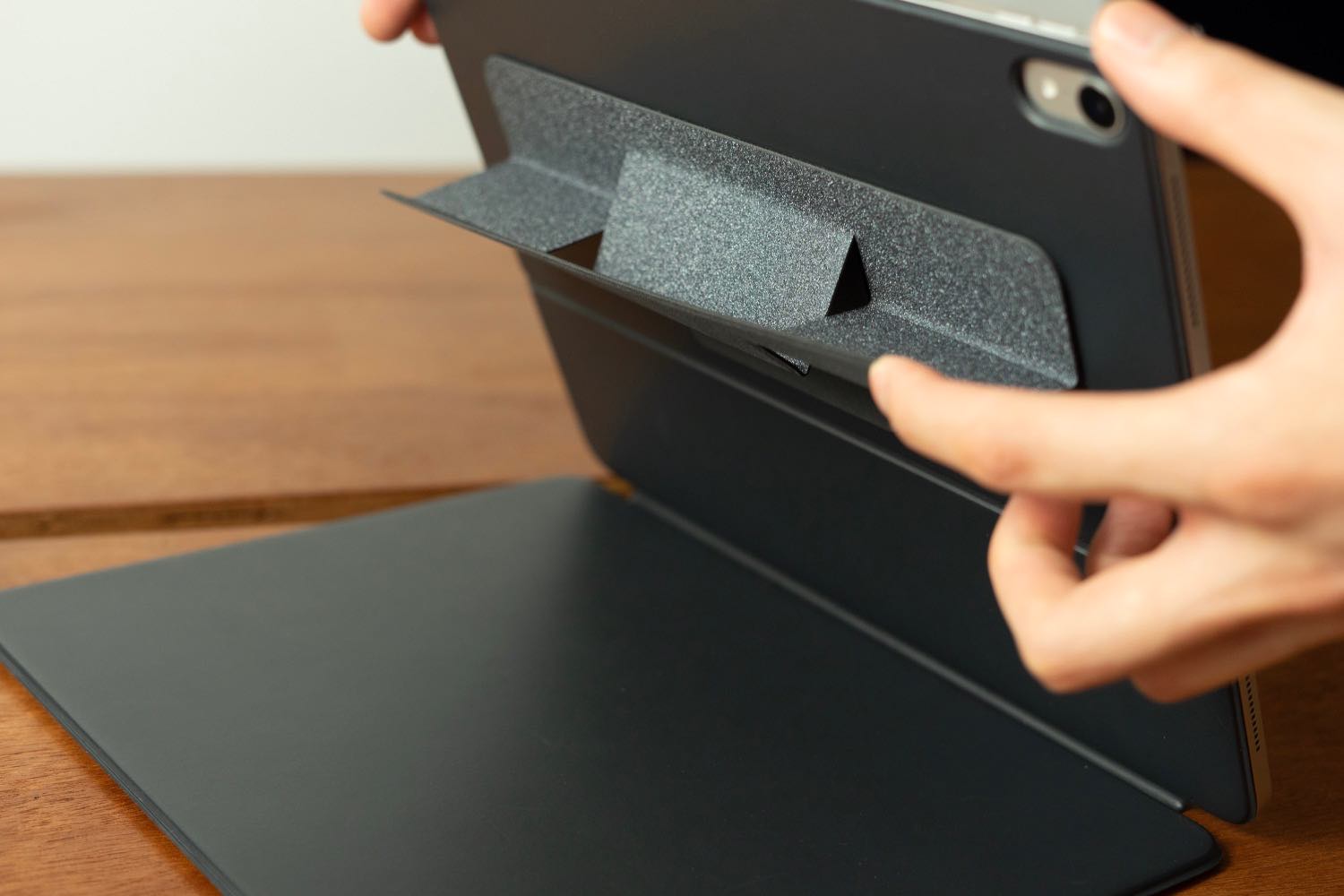 iPadクリエイターのマストアイテム。画面が起き上がるスタンド「MOFT mini」 ｜ imDRESSions（インドレッションズ）