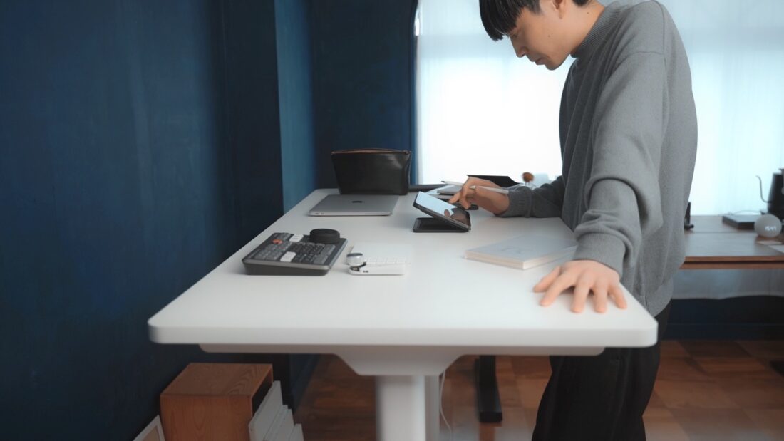 思考を柔らかく。クリエイティブ作業にも昇降デスクを。『FlexiSpot E8』【PR】 ｜ imDRESSions（インドレッションズ）